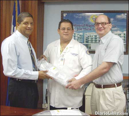 La Misión ILAC dona clavos ortopédicos al Cabral y Báez- Misión Ilac